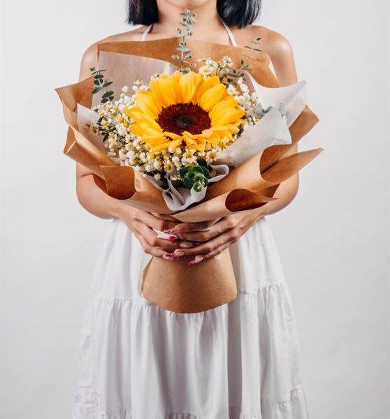 Premium Sunflower Bouquet by FARM Florist Singapore Premium Sunflower Bouquet by FARM Florist Singapore
